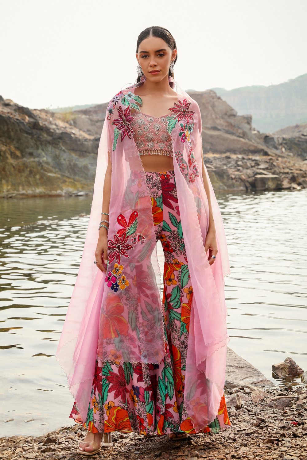 BAGEECHA PINK GHARARA SET – Label Moni K